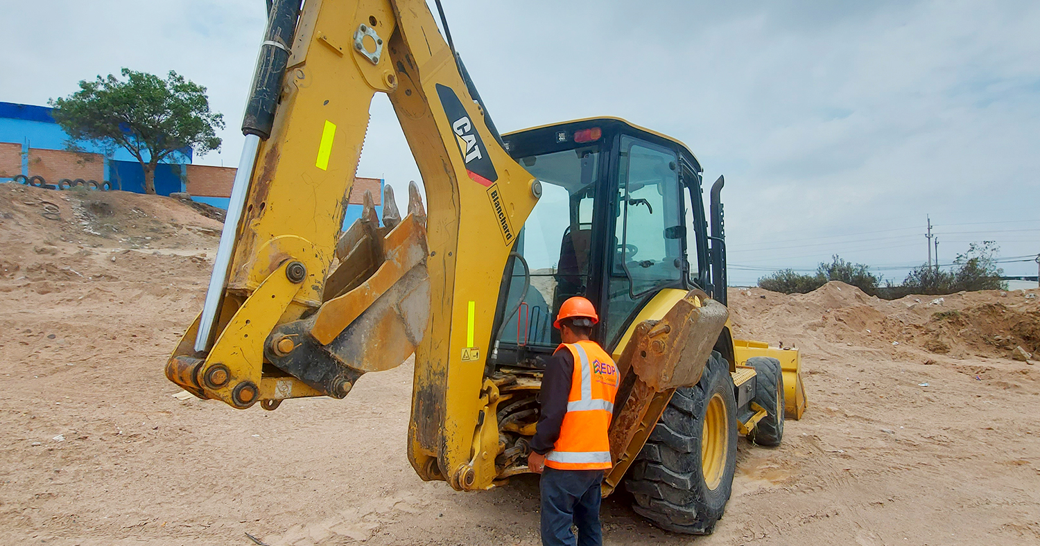 Curso de Operador de Retroexcavadora – Grupo Flk Sac